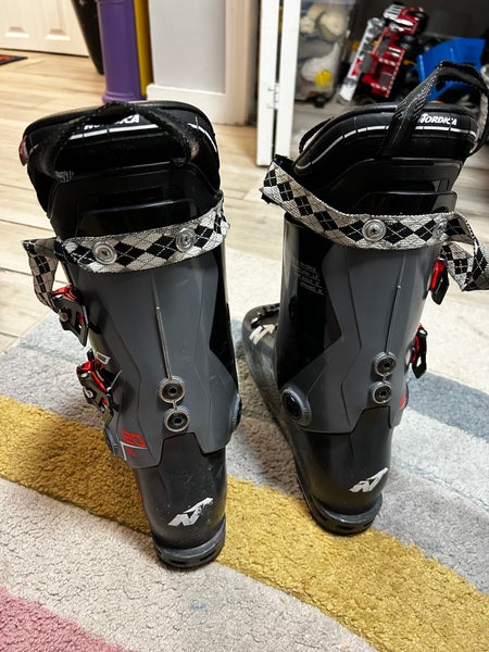 Mondo 28 & 28.5 Men's Nordica ProMachine 120 flex All Mountain Ski ...