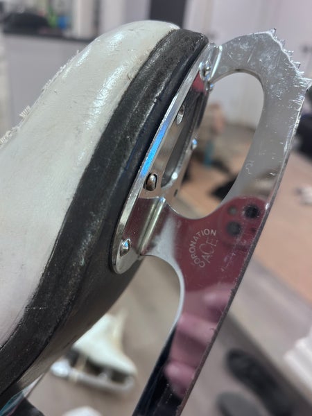 Wilson Figure Skates B Adult 6 (Used) Coronation Ace Blade ...