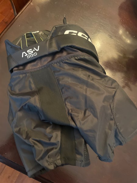 Used CCM AS-V PRO Youth Pant Black SM 11855-S000203425 | SidelineSwap ...