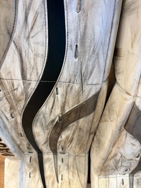 34" Vaughn Ventus LT98 Goalie Leg Pads (Used) | SidelineSwap | Buy and ...