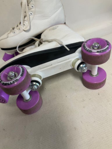 Used Rollerderby Roller Star 550 Senior Roller Quad Skates White Senior ...